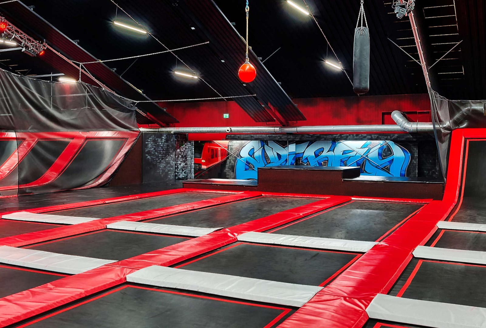 SuperFly Ruhr Trampoline Park - Duisburg | Fun Factory Studio ...